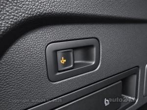 Black Volkswagen Tiguan 2017 in Parnu, with an engine capacity of 2.00 L and mileage of 165 thousand km for 17990 €, photo 25 on AUTOMOTO.COM.LV