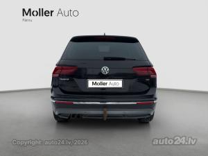 Melns Volkswagen Tiguan 2018 Pērnava, ar dzinēja tilpumu 1.40 L un nobraukumu 215 tūkst. km par 14900 €, foto 4 vietnē AUTOMOTO.COM.LV