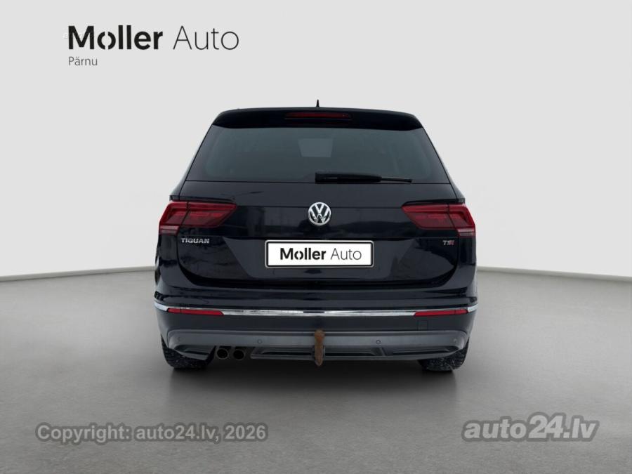 Melns Volkswagen Tiguan 2018 Pērnava, ar dzinēja tilpumu 1.40 L un nobraukumu 215 tūkst. km par 14900 €, foto 4 vietnē AUTOMOTO.COM.LV