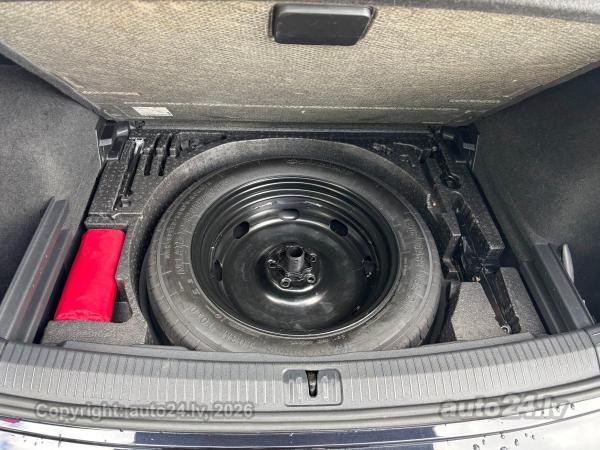 Black Volkswagen Tiguan 2018 in Tartu, with an engine capacity of 2.00 L and mileage of 260 thousand km for 15500 €, photo 7 on AUTOMOTO.COM.LV