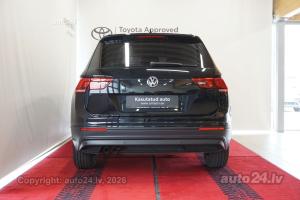 Black Volkswagen Tiguan 2018 in Tartu, with an engine capacity of 2.00 L and mileage of 182 thousand km for 15790 €, photo 5 on AUTOMOTO.COM.LV