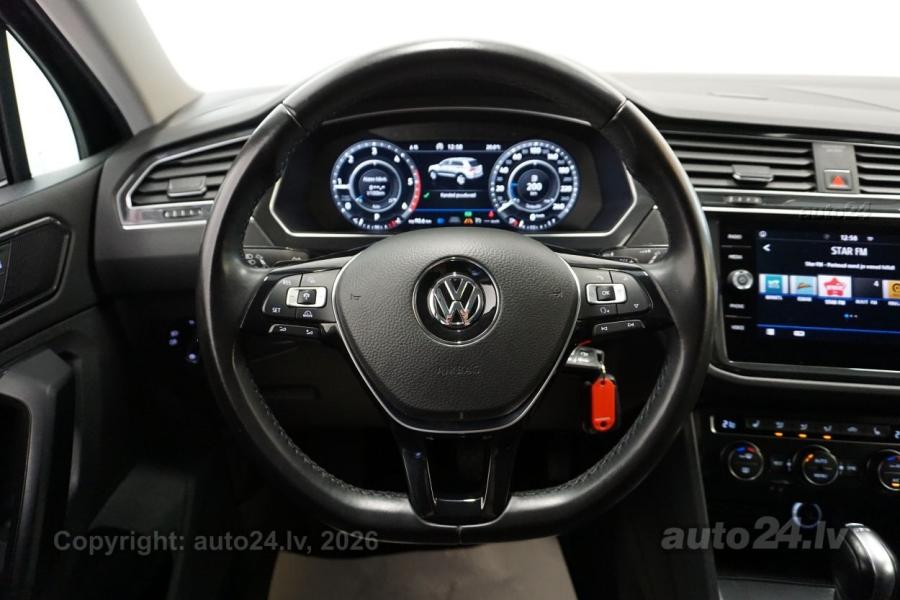Black Volkswagen Tiguan 2018 in Tartu, with an engine capacity of 2.00 L and mileage of 182 thousand km for 15790 €, photo 13 on AUTOMOTO.COM.LV