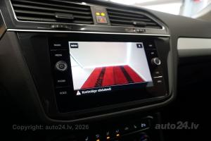 Black Volkswagen Tiguan 2018 in Tartu, with an engine capacity of 2.00 L and mileage of 182 thousand km for 15790 €, photo 15 on AUTOMOTO.COM.LV