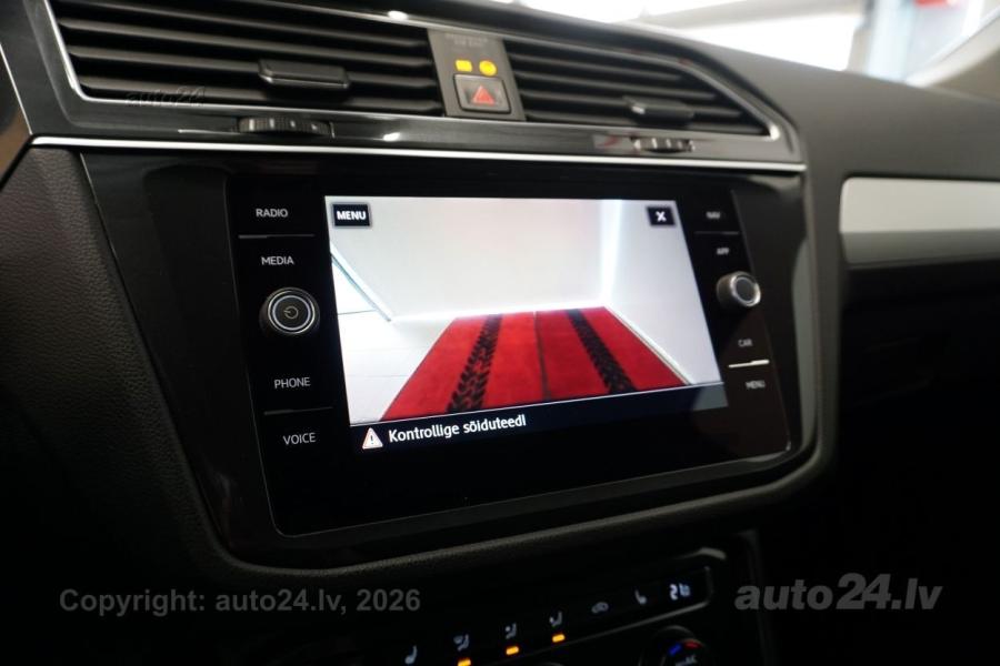 Black Volkswagen Tiguan 2018 in Tartu, with an engine capacity of 2.00 L and mileage of 182 thousand km for 15790 €, photo 15 on AUTOMOTO.COM.LV