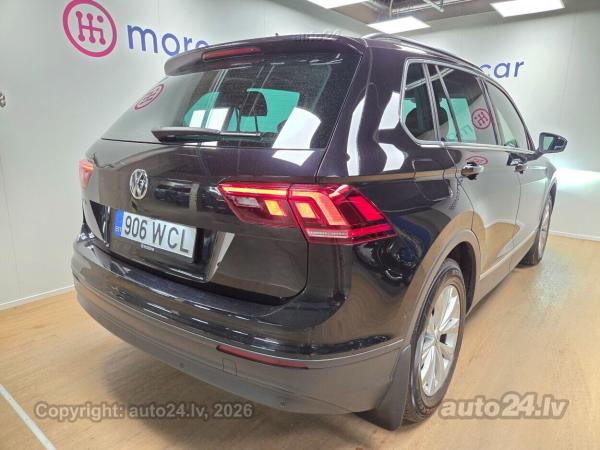 Melns Volkswagen Tiguan 2020 Tallina, ar dzinēja tilpumu 1.50 L un nobraukumu 104 tūkst. km par 16900 €, foto 6 vietnē AUTOMOTO.COM.LV