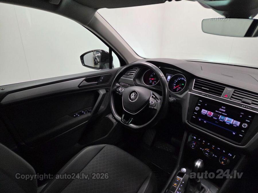 Melns Volkswagen Tiguan 2020 Tallina, ar dzinēja tilpumu 1.50 L un nobraukumu 104 tūkst. km par 16900 €, foto 13 vietnē AUTOMOTO.COM.LV