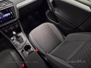 Melns Volkswagen Tiguan 2020 Tallina, ar dzinēja tilpumu 1.50 L un nobraukumu 104 tūkst. km par 16900 €, foto 18 vietnē AUTOMOTO.COM.LV
