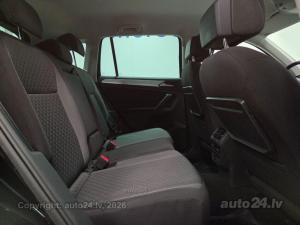 Melns Volkswagen Tiguan 2020 Tallina, ar dzinēja tilpumu 1.50 L un nobraukumu 104 tūkst. km par 16900 €, foto 21 vietnē AUTOMOTO.COM.LV