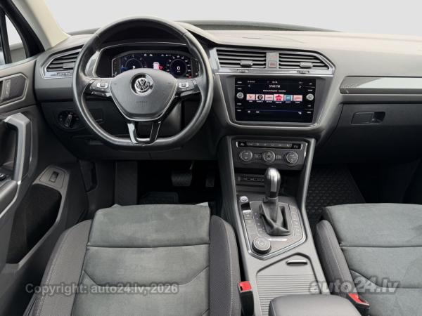 Melns Volkswagen Tiguan 2020 Pērnava, ar dzinēja tilpumu 2.00 L un nobraukumu 132 tūkst. km par 28900 €, foto 6 vietnē AUTOMOTO.COM.LV