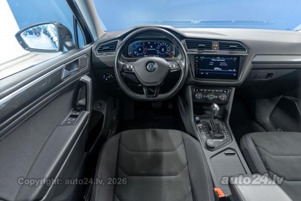 Melns Volkswagen Tiguan 2020 Tallina, ar dzinēja tilpumu 2.00 L un nobraukumu 144 tūkst. km par 23900 €, foto 6 vietnē AUTOMOTO.COM.LV
