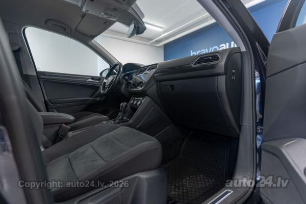 Melns Volkswagen Tiguan 2020 Tallina, ar dzinēja tilpumu 2.00 L un nobraukumu 144 tūkst. km par 23900 €, foto 9 vietnē AUTOMOTO.COM.LV