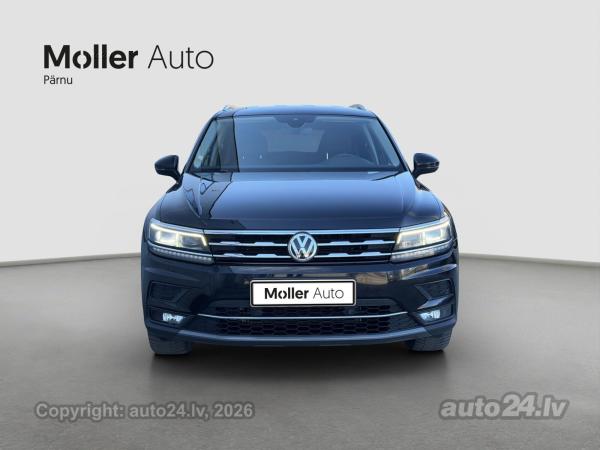 Black Volkswagen Tiguan 2020 in Parnu, with an engine capacity of 2.00 L and mileage of 144 thousand km for 26900 €, photo 3 on AUTOMOTO.COM.LV