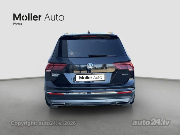 Black Volkswagen Tiguan 2020 in Parnu, with an engine capacity of 2.00 L and mileage of 144 thousand km for 26900 €, photo 4 on AUTOMOTO.COM.LV