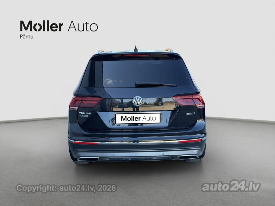 Melns Volkswagen Tiguan 2020 Pērnava, ar dzinēja tilpumu 2.00 L un nobraukumu 144 tūkst. km par 26900 €, foto 5 vietnē AUTOMOTO.COM.LV