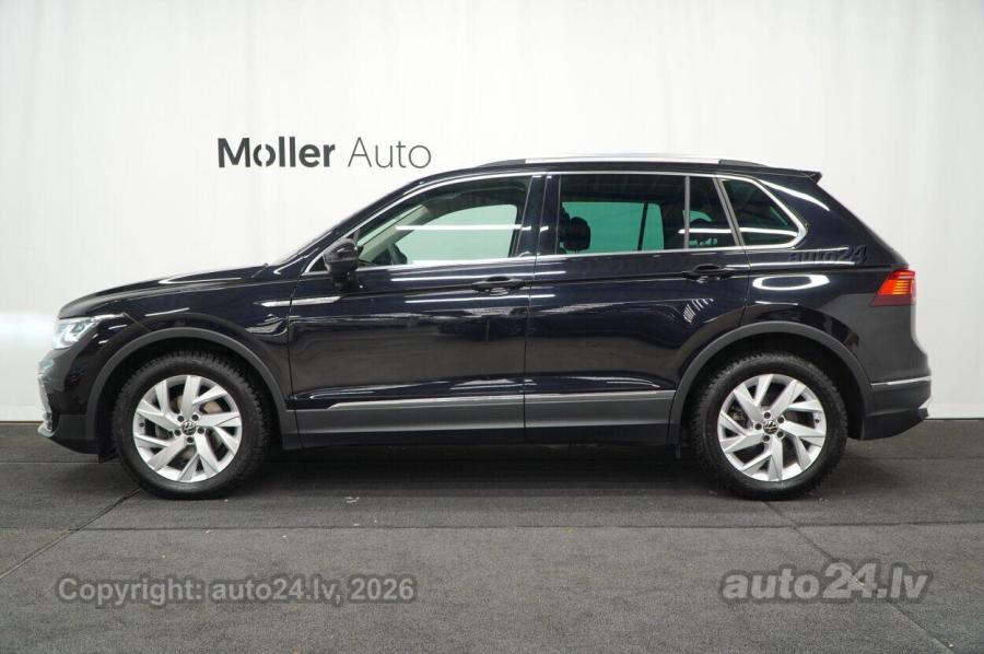 Melns Volkswagen Tiguan 2021 Tallina, ar dzinēja tilpumu 1.50 L un nobraukumu 54 tūkst. km par 25900 €, foto 4 vietnē AUTOMOTO.COM.LV