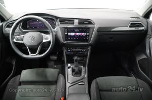 Melns Volkswagen Tiguan 2021 Tallina, ar dzinēja tilpumu 1.50 L un nobraukumu 54 tūkst. km par 25900 €, foto 11 vietnē AUTOMOTO.COM.LV
