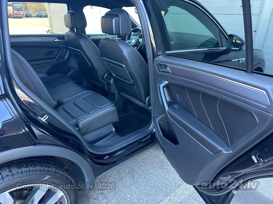 Black Volkswagen Tiguan 2021 in Tartu, with an engine capacity of 2.00 L and mileage of 157 thousand km for 19990 €, photo 16 on AUTOMOTO.COM.LV