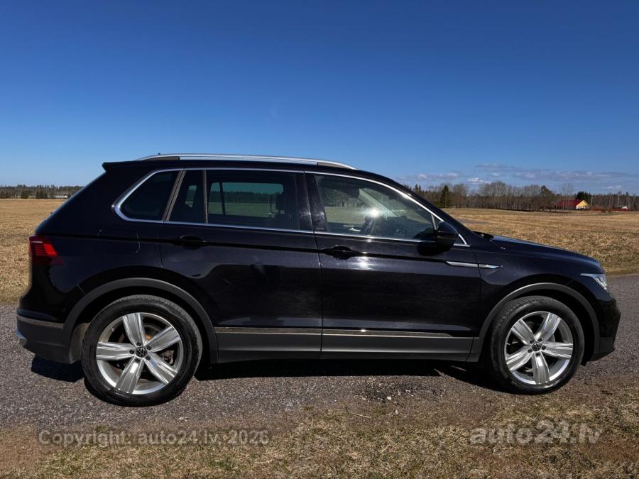 Melns Volkswagen Tiguan 2021 Jehvi, ar dzinēja tilpumu 2.00 L un nobraukumu 79 tūkst. km par 23500 €, foto 4 vietnē AUTOMOTO.COM.LV