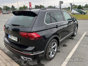 Melns Volkswagen Tiguan 2021 Tallina, ar dzinēja tilpumu 1.50 L un nobraukumu 67 tūkst. km par 28000 €, foto 3 vietnē AUTOMOTO.COM.LV