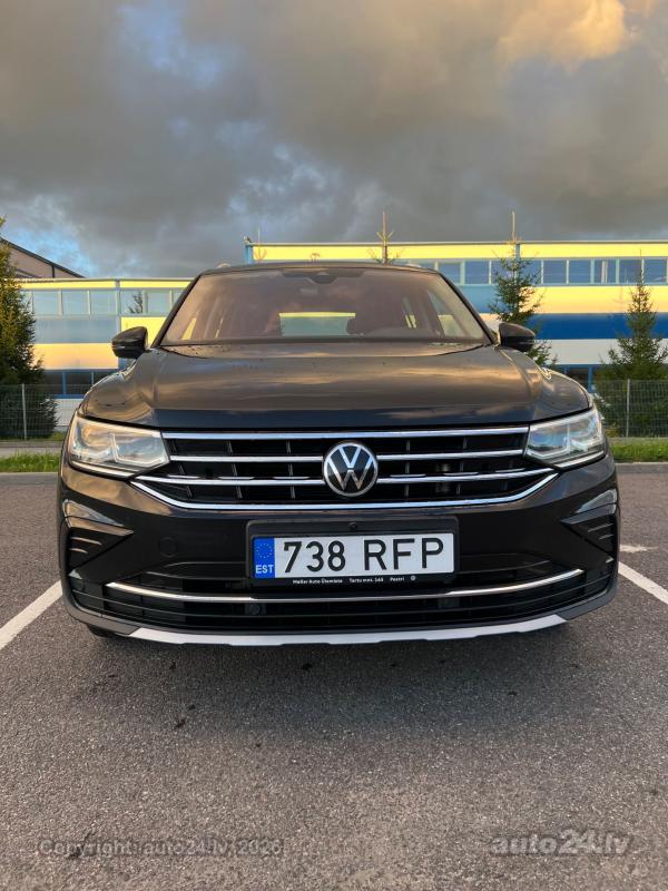 Volkswagen Tiguan 2021 in Tallinn on AUTOMOTO.COM.LV Black Volkswagen Tiguan 2021 in Tallinn, with an engine capacity of 2.00 L and mileage of 119 thousand km for 27000 €, photo 3 on AUTOMOTO.COM.LV