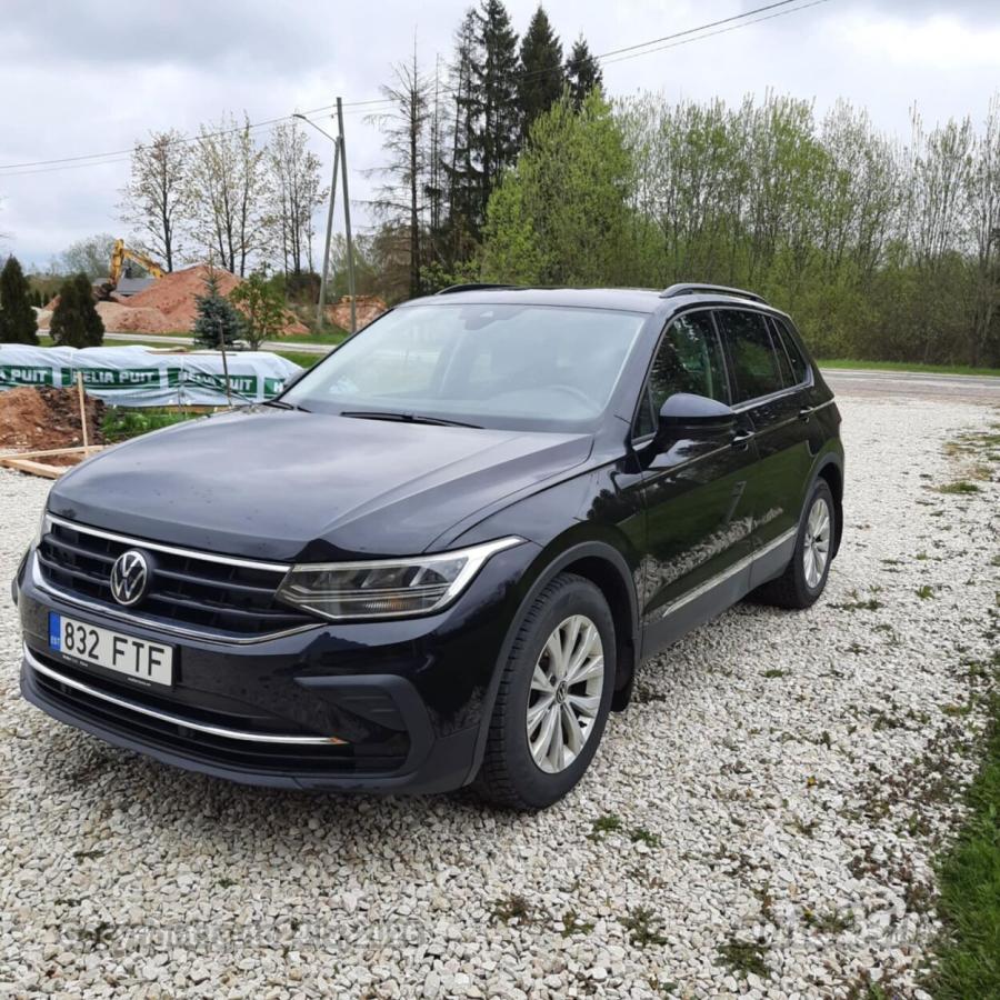 Melns Volkswagen Tiguan 2022 Tallina, ar dzinēja tilpumu 1.50 L un nobraukumu 37 tūkst. km par 28000 €, foto 3 vietnē AUTOMOTO.COM.LV