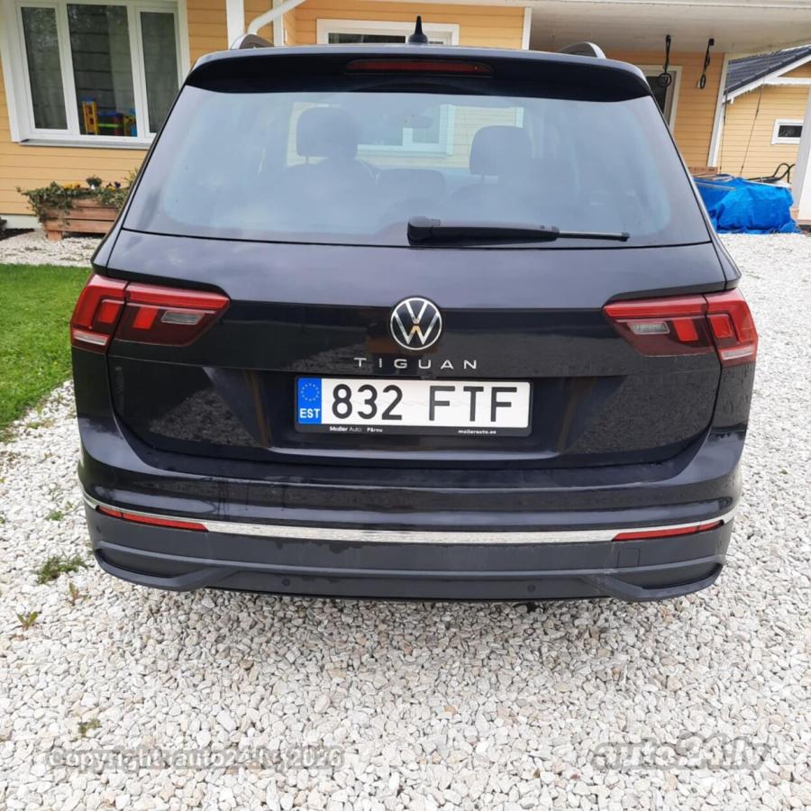 Melns Volkswagen Tiguan 2022 Tallina, ar dzinēja tilpumu 1.50 L un nobraukumu 37 tūkst. km par 28000 €, foto 5 vietnē AUTOMOTO.COM.LV