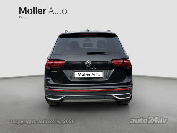 Black Volkswagen Tiguan 2022 in Parnu, with an engine capacity of 2.00 L and mileage of 44 thousand km for 33900 €, photo 4 on AUTOMOTO.COM.LV