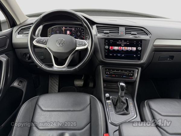 Black Volkswagen Tiguan 2022 in Parnu, with an engine capacity of 2.00 L and mileage of 44 thousand km for 33900 €, photo 6 on AUTOMOTO.COM.LV