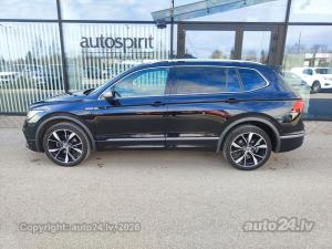Black Volkswagen Tiguan 2022 in Tartu, with an engine capacity of 1.50 L and mileage of 63 thousand km for 29990 €, photo 2 on AUTOMOTO.COM.LV