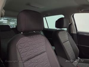 Черный Фольксваген Тигуан 2022 в Таллин, объемом двигателя 1.50 л и пробегом 72 тыс. км за 21900 €, фото 18 на AUTOMOTO.COM.LV