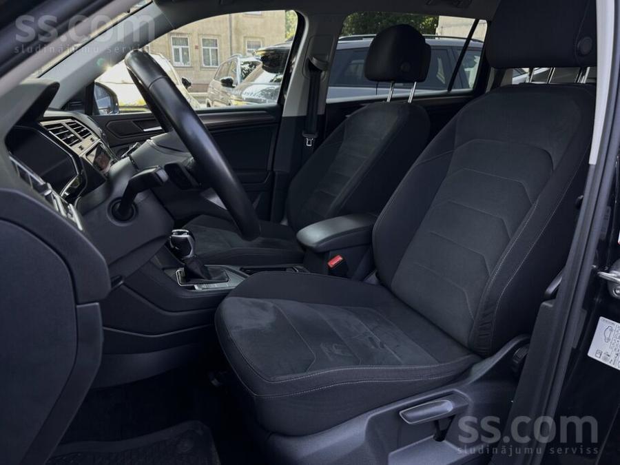 Black Volkswagen Tiguan 2023 in Riga, with an engine capacity of 1.50 L and mileage of 76 thousand km for 28550 €, photo 9 on AUTOMOTO.COM.LV