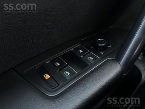 Black Volkswagen Tiguan 2023 in Riga, with an engine capacity of 1.50 L and mileage of 76 thousand km for 28550 €, photo 10 on AUTOMOTO.COM.LV