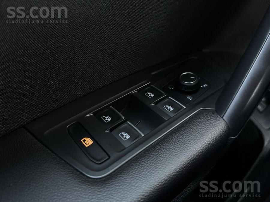 Black Volkswagen Tiguan 2023 in Riga, with an engine capacity of 1.50 L and mileage of 76 thousand km for 28550 €, photo 10 on AUTOMOTO.COM.LV