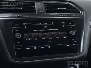 Black Volkswagen Tiguan 2023 in Riga, with an engine capacity of 1.50 L and mileage of 76 thousand km for 28550 €, photo 15 on AUTOMOTO.COM.LV