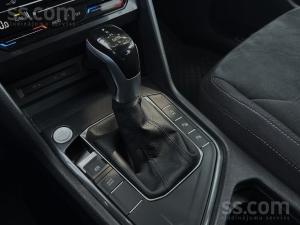 Black Volkswagen Tiguan 2023 in Riga, with an engine capacity of 1.50 L and mileage of 76 thousand km for 28550 €, photo 18 on AUTOMOTO.COM.LV