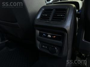 Black Volkswagen Tiguan 2023 in Riga, with an engine capacity of 1.50 L and mileage of 76 thousand km for 28550 €, photo 21 on AUTOMOTO.COM.LV