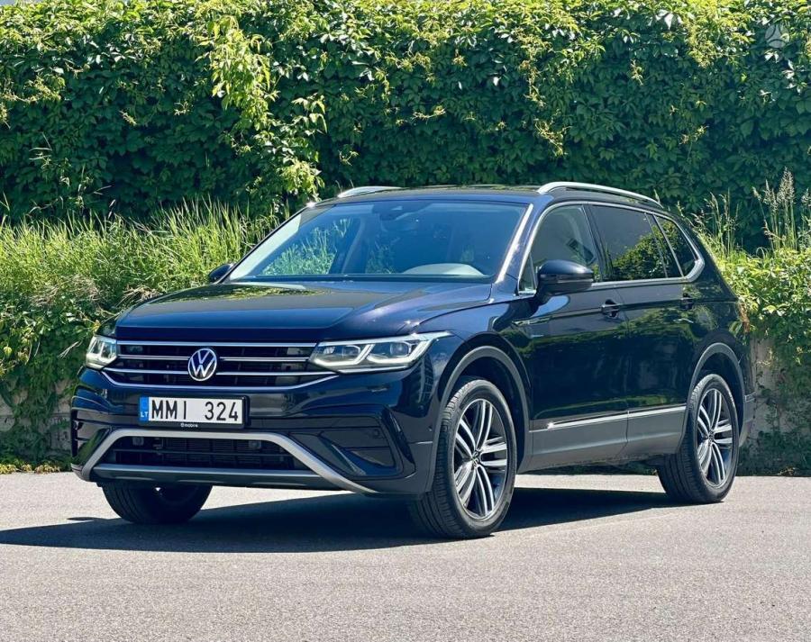 Melns Volkswagen Tiguan 2023 Viļņa, ar dzinēja tilpumu 1.50 L un nobraukumu 97 tūkst. km par 26900 €, foto 1 vietnē AUTOMOTO.COM.LV