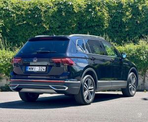 Melns Volkswagen Tiguan 2023 Viļņa, ar dzinēja tilpumu 1.50 L un nobraukumu 97 tūkst. km par 26900 €, foto 15 vietnē AUTOMOTO.COM.LV
