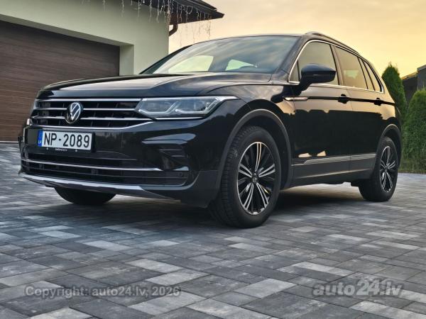 Volkswagen Tiguan 2023 in Riga on AUTOMOTO.COM.LV Black Volkswagen Tiguan 2023 in Riga, with an engine capacity of 1.50 L and mileage of 59 thousand km for 27900 €, photo 5 on AUTOMOTO.COM.LV