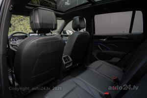 Melns Volkswagen Tiguan 2024 Tallina, ar dzinēja tilpumu 2.00 L un nobraukumu 19 tūkst. km par 49900 €, foto 12 vietnē AUTOMOTO.COM.LV