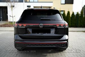 Melns Volkswagen Tiguan 2024 Tallina, ar dzinēja tilpumu 2.00 L un nobraukumu 21 tūkst. km par 43900 €, foto 6 vietnē AUTOMOTO.COM.LV
