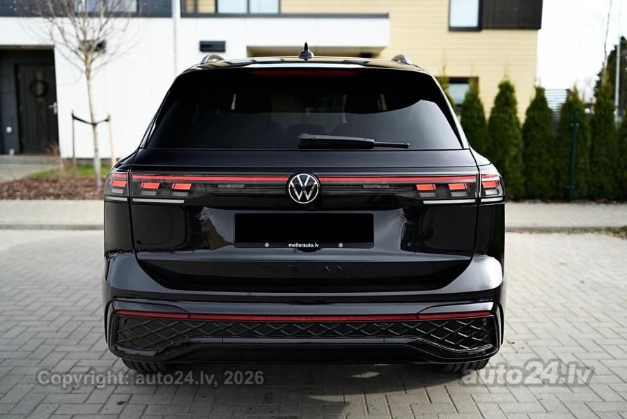 Melns Volkswagen Tiguan 2024 Tallina, ar dzinēja tilpumu 2.00 L un nobraukumu 21 tūkst. km par 43900 €, foto 6 vietnē AUTOMOTO.COM.LV