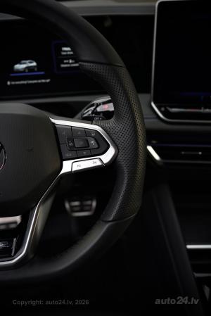 Melns Volkswagen Tiguan 2024 Tallina, ar dzinēja tilpumu 2.00 L un nobraukumu 21 tūkst. km par 43900 €, foto 15 vietnē AUTOMOTO.COM.LV