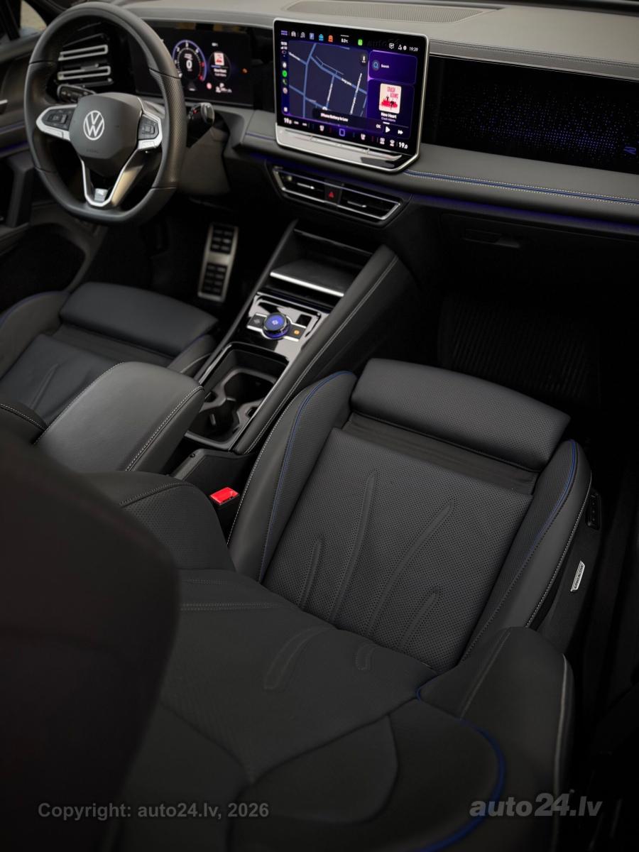Melns Volkswagen Tiguan 2024 Tallina, ar dzinēja tilpumu 2.00 L un nobraukumu 21 tūkst. km par 43900 €, foto 17 vietnē AUTOMOTO.COM.LV