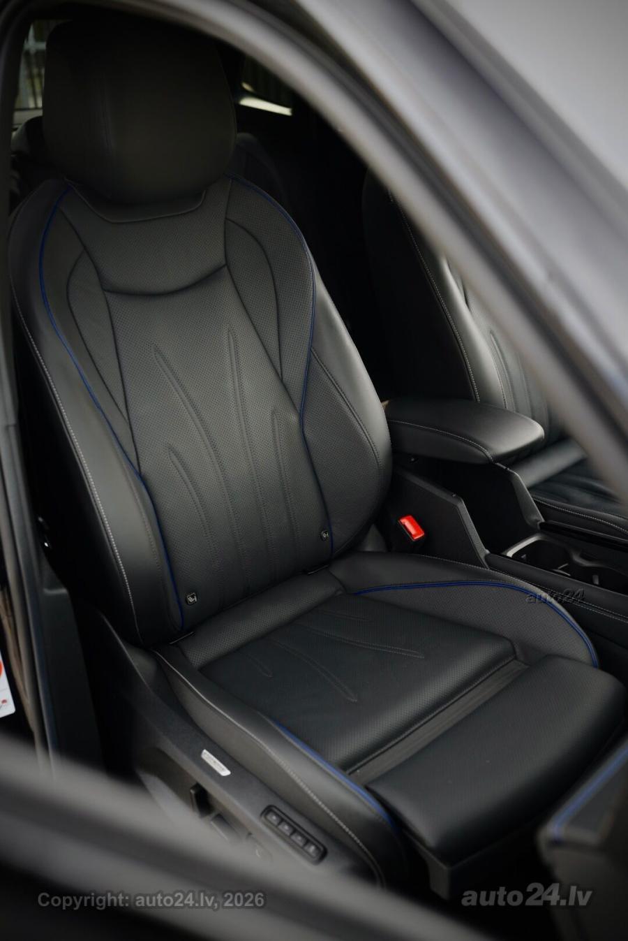 Melns Volkswagen Tiguan 2024 Tallina, ar dzinēja tilpumu 2.00 L un nobraukumu 21 tūkst. km par 43900 €, foto 19 vietnē AUTOMOTO.COM.LV