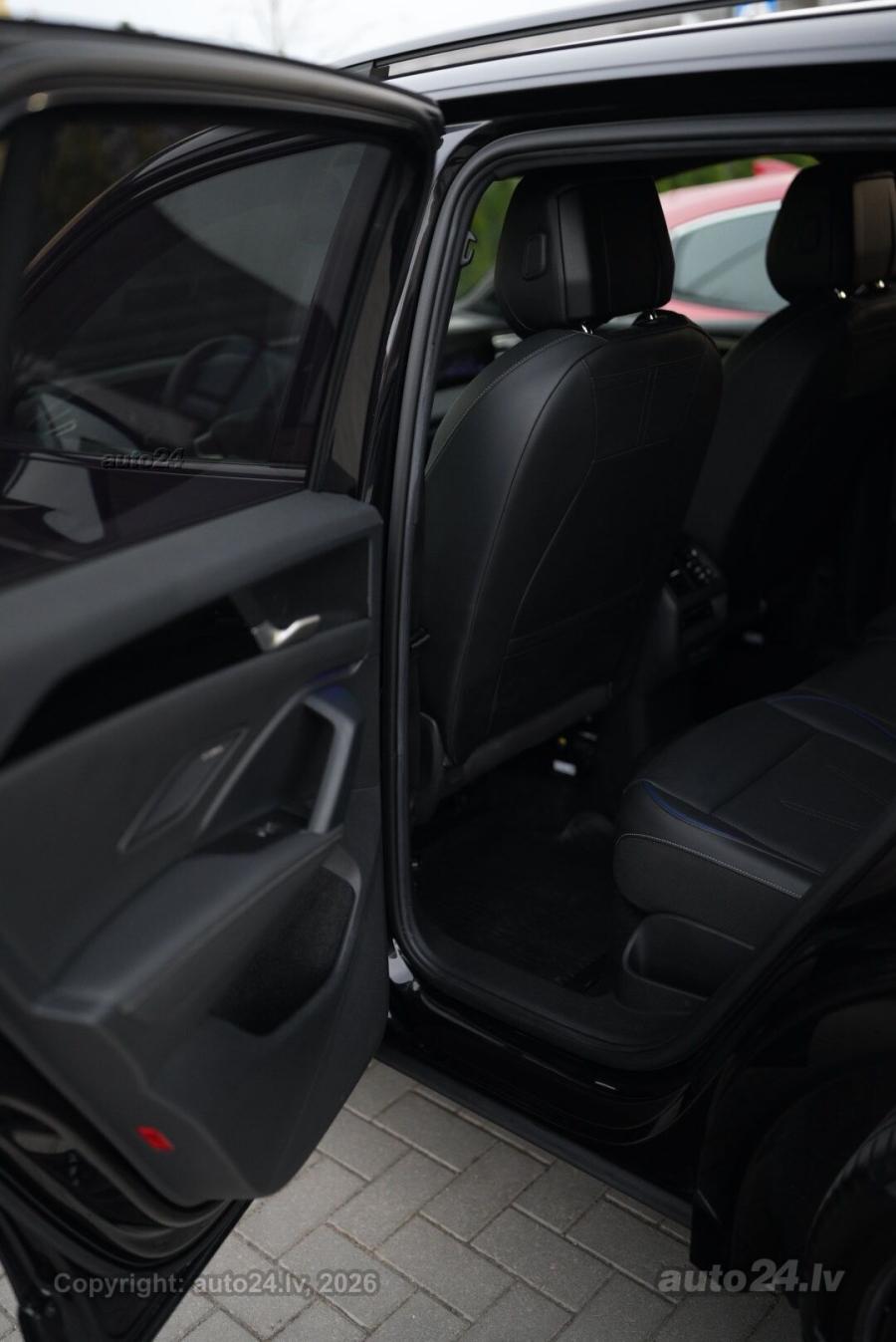 Melns Volkswagen Tiguan 2024 Tallina, ar dzinēja tilpumu 2.00 L un nobraukumu 21 tūkst. km par 43900 €, foto 28 vietnē AUTOMOTO.COM.LV