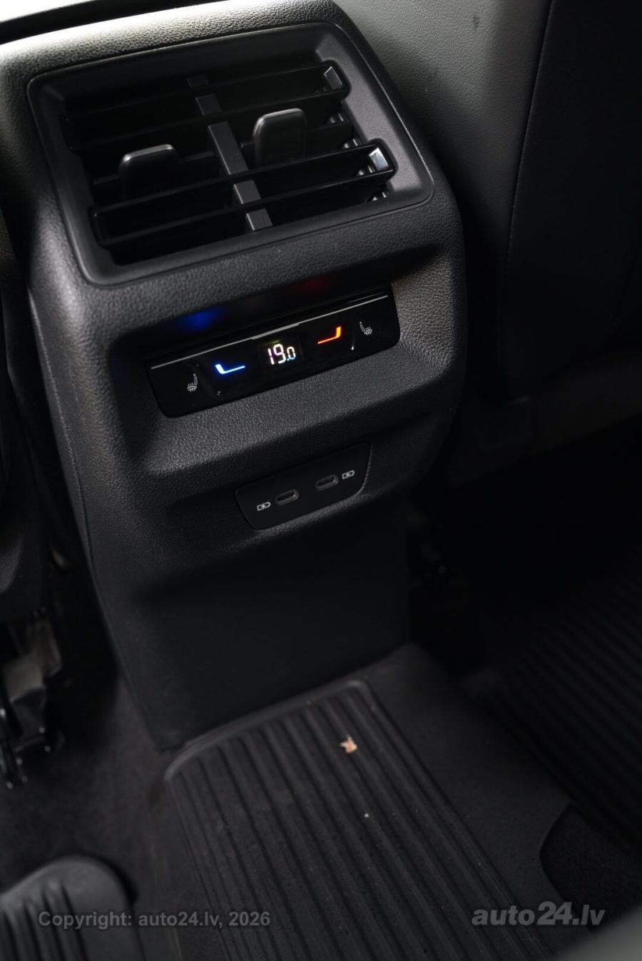 Melns Volkswagen Tiguan 2024 Tallina, ar dzinēja tilpumu 2.00 L un nobraukumu 21 tūkst. km par 43900 €, foto 29 vietnē AUTOMOTO.COM.LV