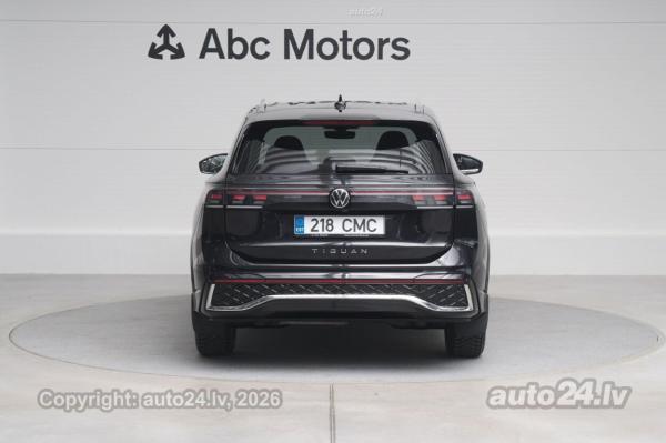 Melns Volkswagen Tiguan 2025 Tallina, ar dzinēja tilpumu 2.00 L un nobraukumu 18 tūkst. km par 39990 €, foto 5 vietnē AUTOMOTO.COM.LV