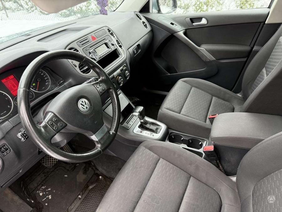 Zils Volkswagen Tiguan 2007 Kauņa, ar dzinēja tilpumu 1.97 L un nobraukumu 299 tūkst. km par 4650 €, foto 7 vietnē AUTOMOTO.COM.LV