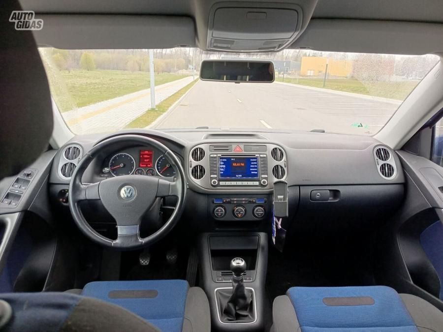 Blue Volkswagen Tiguan 2008 in Klaipeda, with an engine capacity of 1.40 L and mileage of 188 thousand km for 4100 €, photo 12 on AUTOMOTO.COM.LV